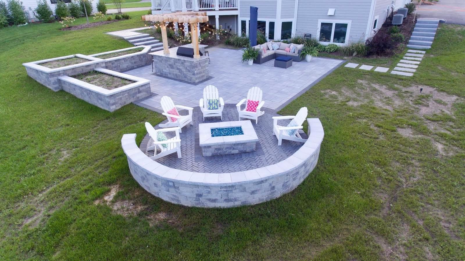 Hardscaping & Landscaping Services in Chicagoland Area | DG Stone & La